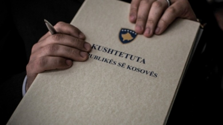 Sot Dita e Kushtetutës - Gazeta Stop Sot Dita e Kushtetutës - Gazeta Stop